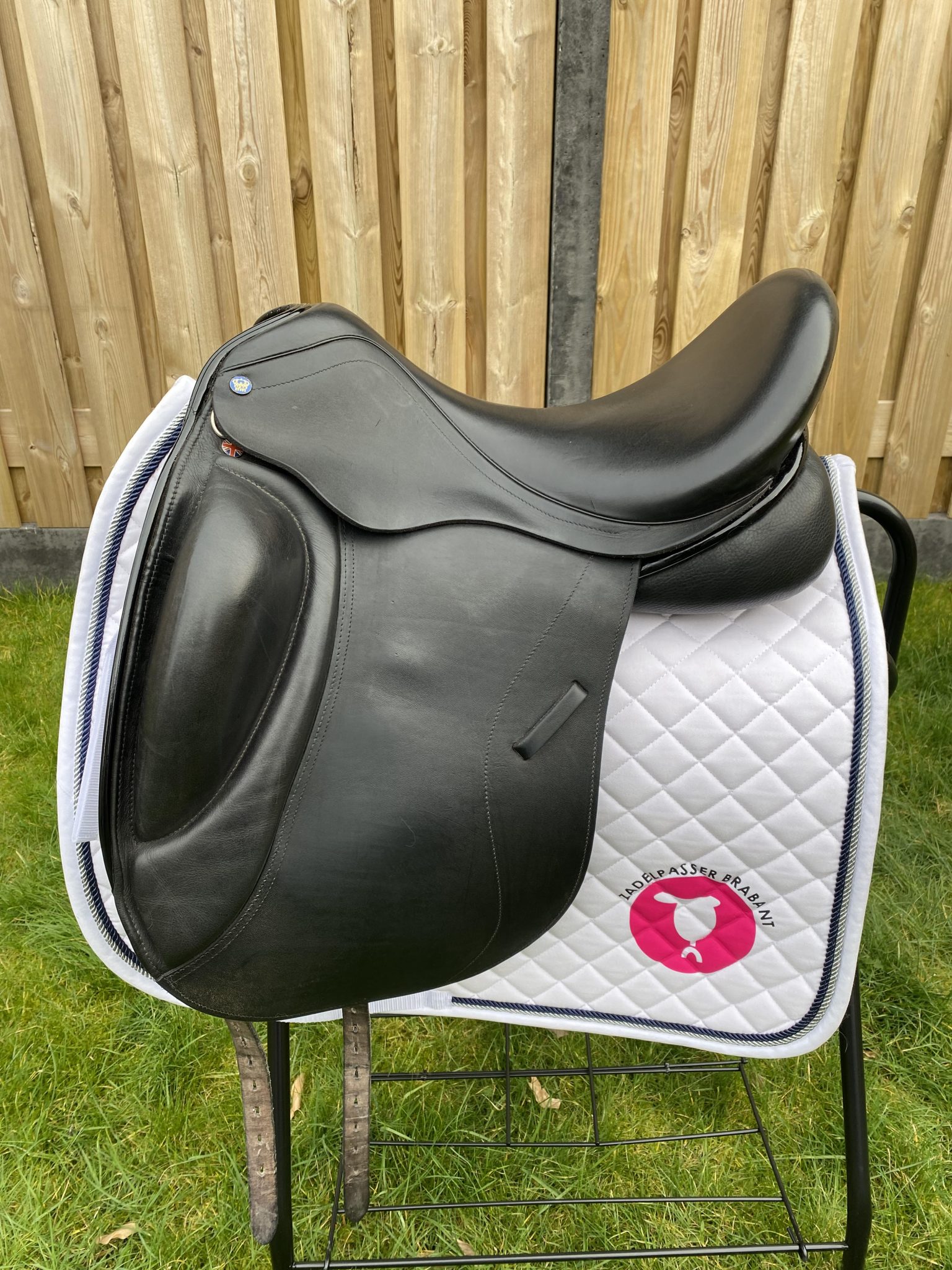 KM Custom Made dressuurzadel 17,5 inch MW - Zadelpasser Brabant